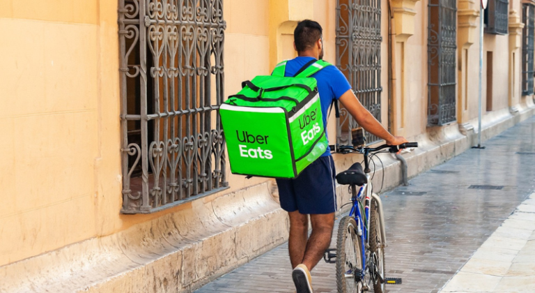 Best food delivery apps in France: Top choices & useful phrases for ...